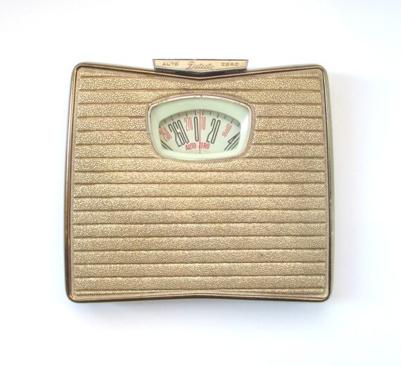 Bathroom Scales Vintage at Dina Mcalpin blog