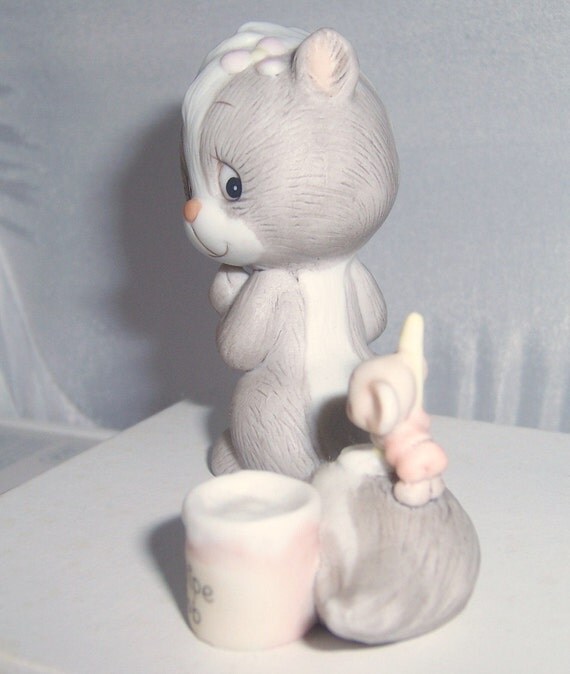 Precious Moments Skunk Brighten Someone's