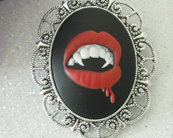 Gothic Vampire/Vampiress Brooch