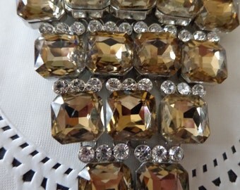 Popular items for champagne stone on Etsy