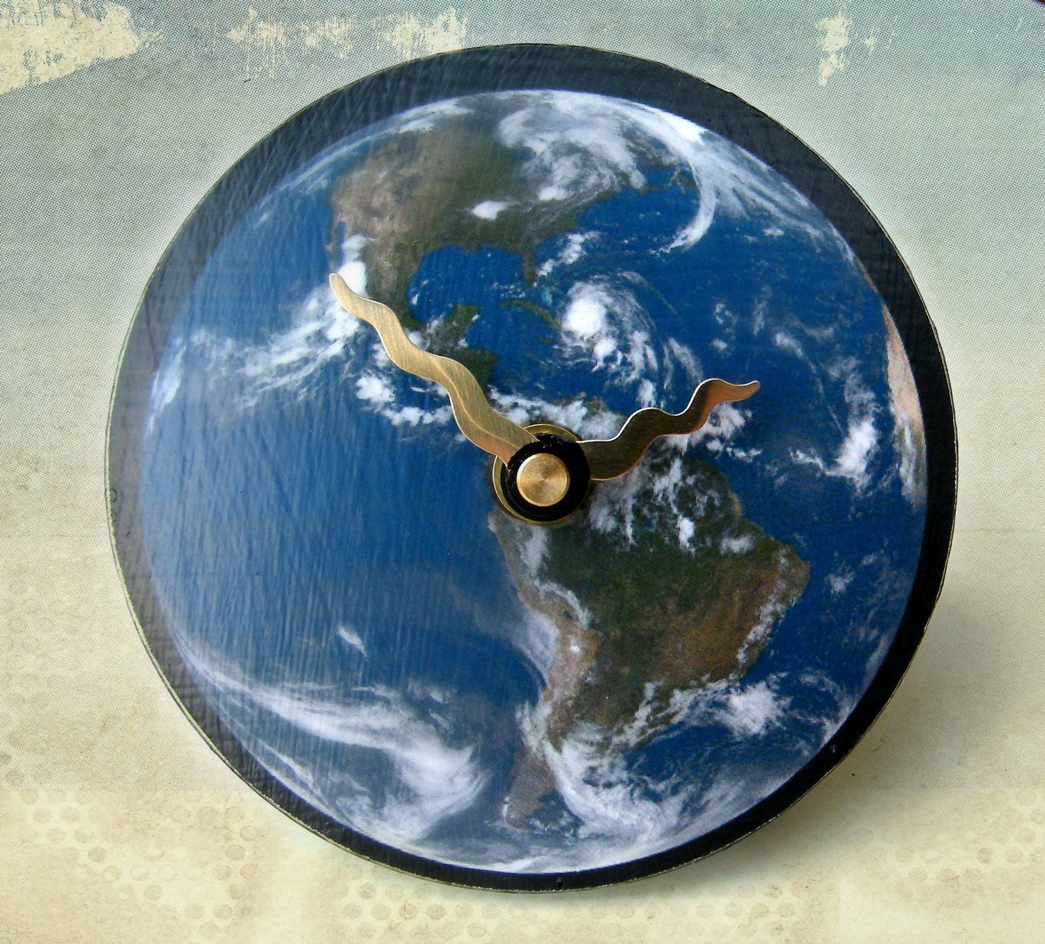 Good Earth Clock at Alonzo Caraway blog