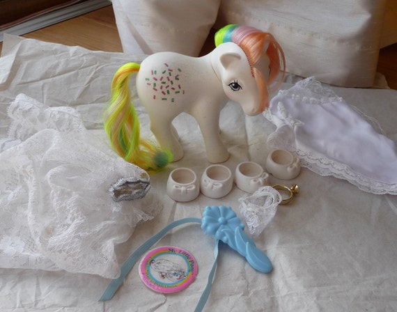 Vintage My Little Pony G1 Confetti Wedding Bells Hasbro U.K.