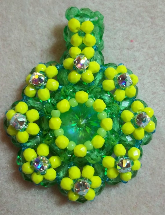 Tula Flower Pendant PDF Pattern Tutorial by offthebeadedpath