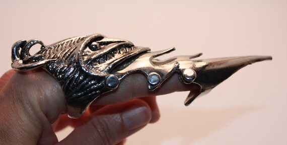 Fabulous Goth Metal Finger Claw Ring-Mint by BeachArtbychrissie