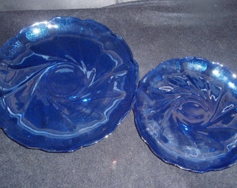 Popular items for blue glass plate on Etsy