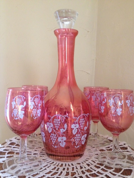 Vintage Cranberry glass Decanter with 5 WIne Glasses Pretty