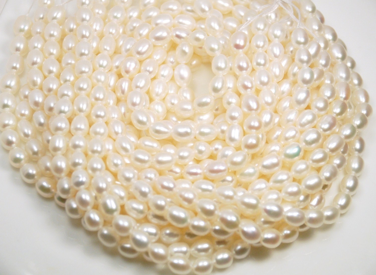 7mm-8mm rice shape freshwater pearls rice pearls one strand
