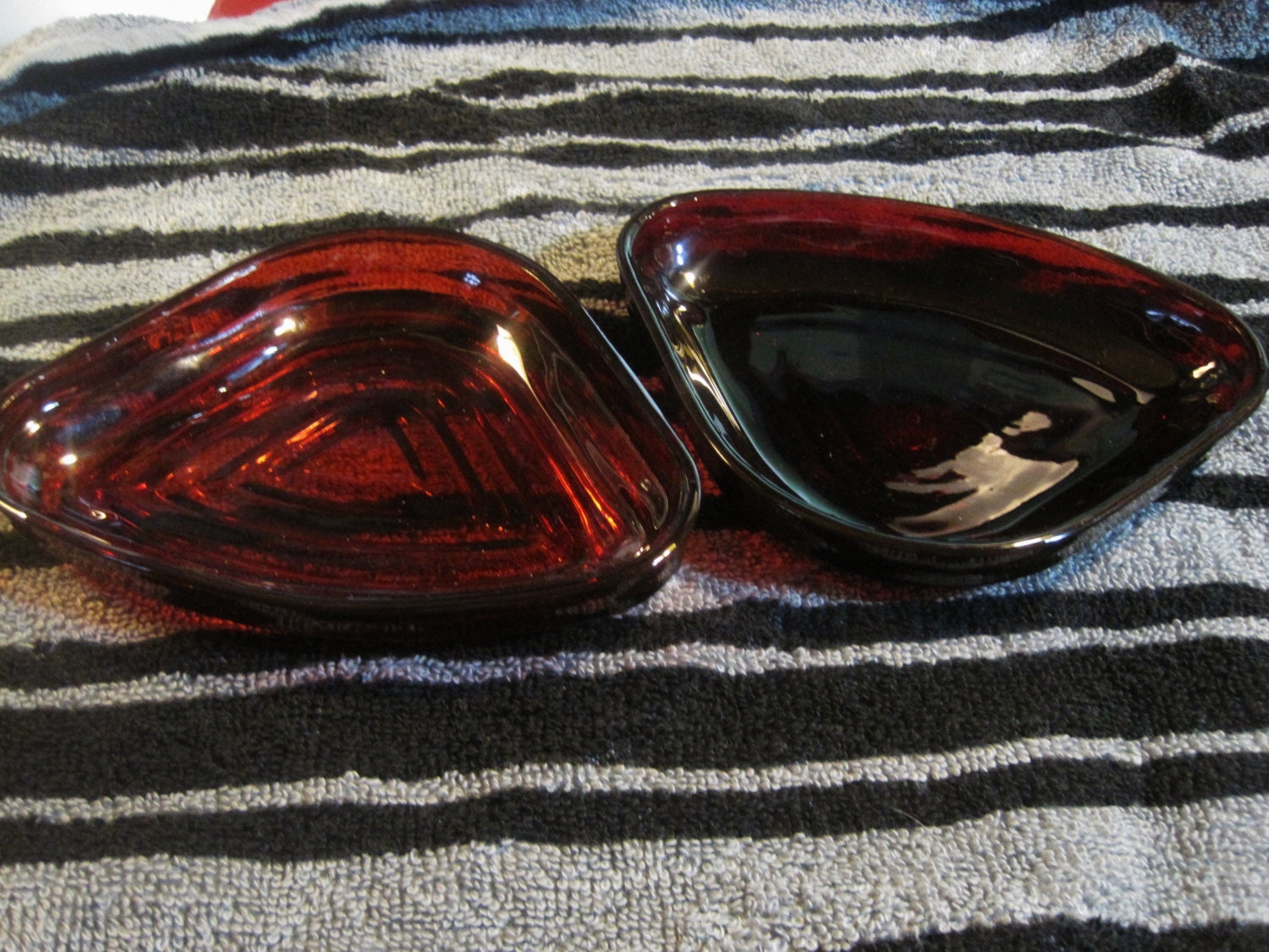 Vintage Anchor Hocking Royal Ruby Relish Trays – Haute Juice