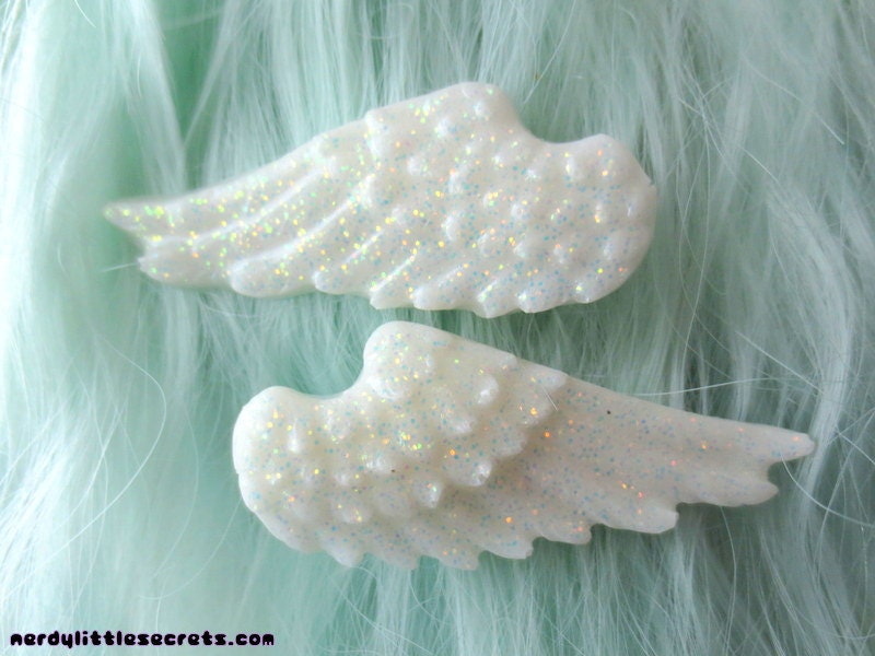 Pastel Glittery White Angel Wing Hair Clips | Angel wings hair, White ...