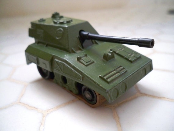 Items similar to Matchbox Rolamatics No 70 SP Gun Tank Made in England ...