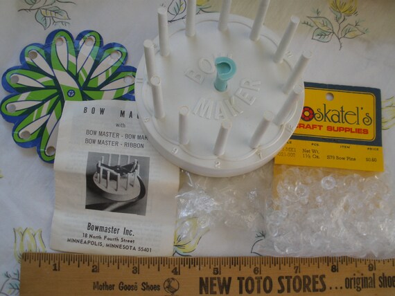 Cool Vintage Bow Master Bow Maker instructions & pins plus
