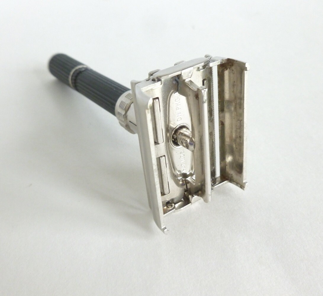 Gillette Super Adjustable Safety Razor Short Handle Black