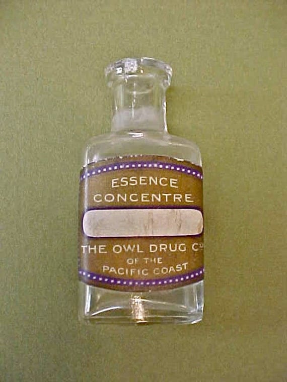 Nice Little Embossed Owl Drug Essence Concentre