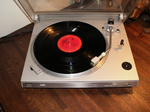 Vintage Sony Turntable Record Player C. by LegendaryMerchandise