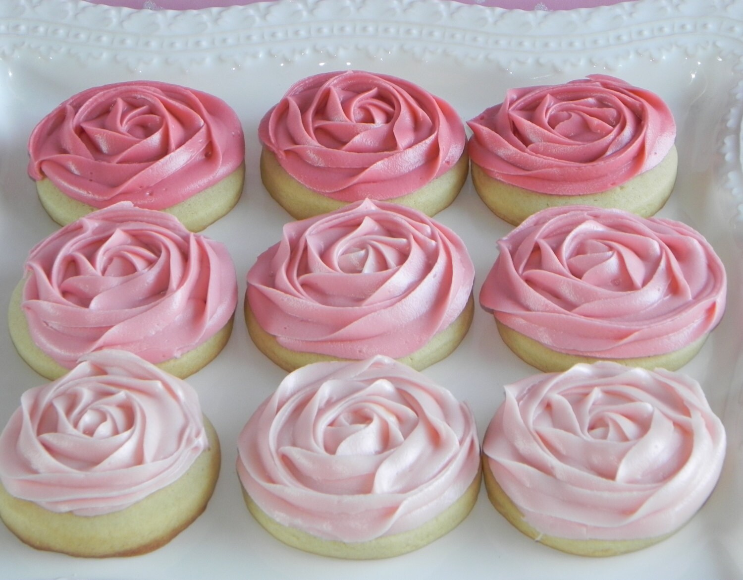 Beautiful sugar cookies - Google Search | Sugar cookies, Flower sugar ...