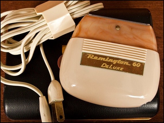 Vintage Working Remington 60 Deluxe Electric by EastCoastHeirlooms