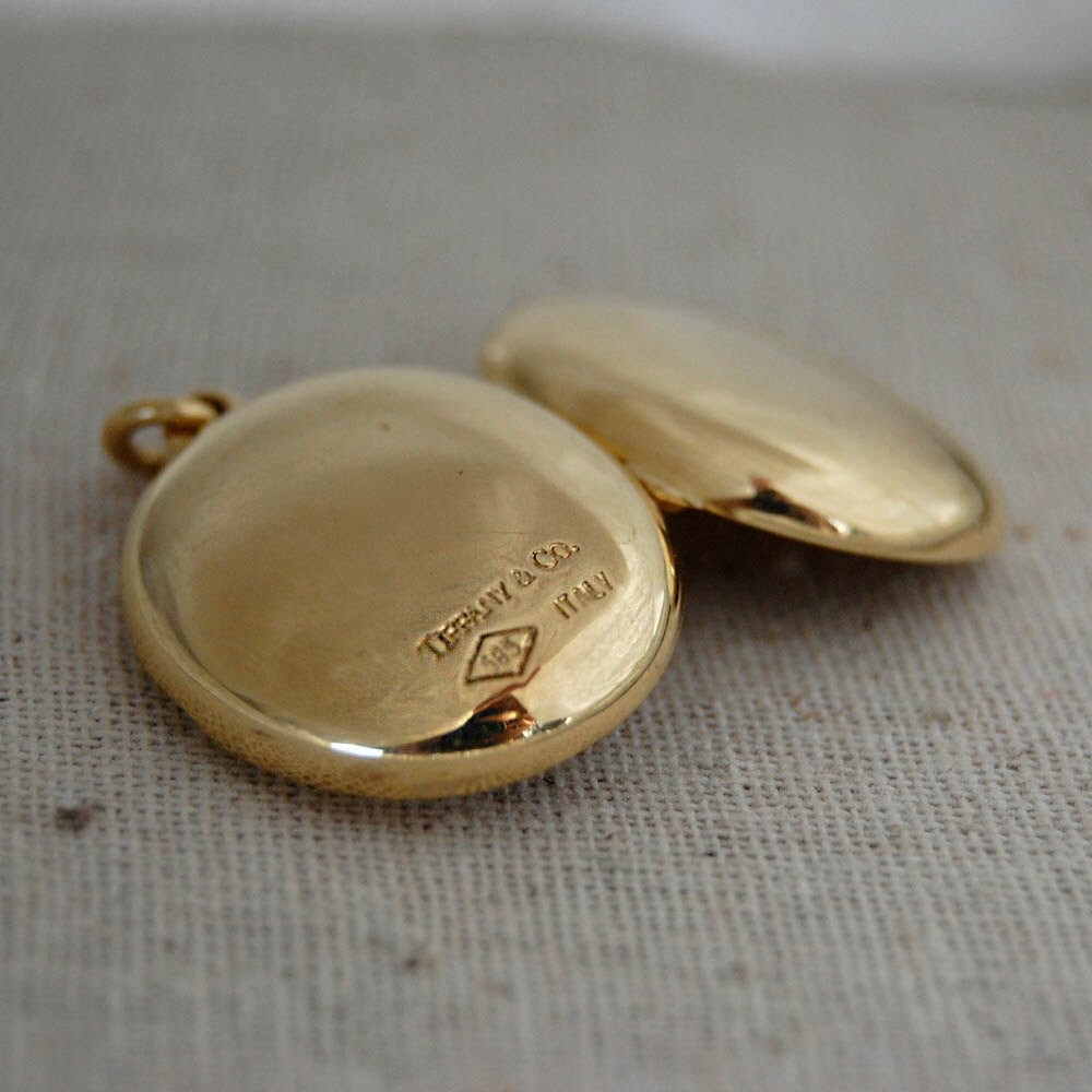 SALE Vintage 14k Tiffany & Co Oval Locket Pendant