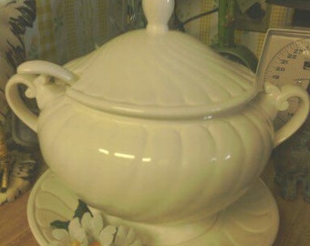 Popular items for soup server on Etsy