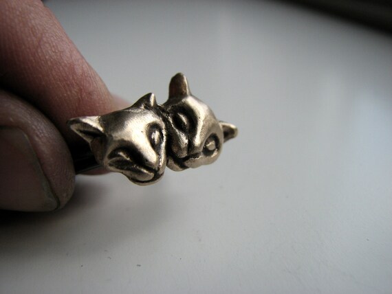 Cat ring bronze and stainless steel by AnnaSiivonen on Etsy