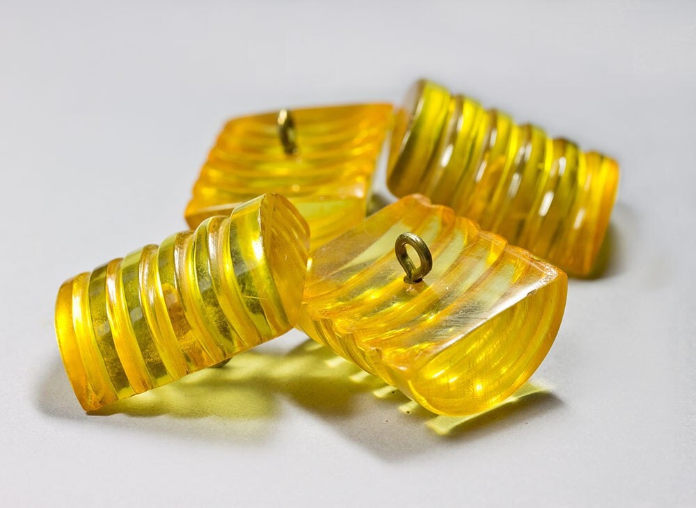 Art Deco Bakelite PRYSTAL Apple Juice