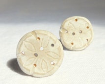 Popular items for sand dollar button on Etsy