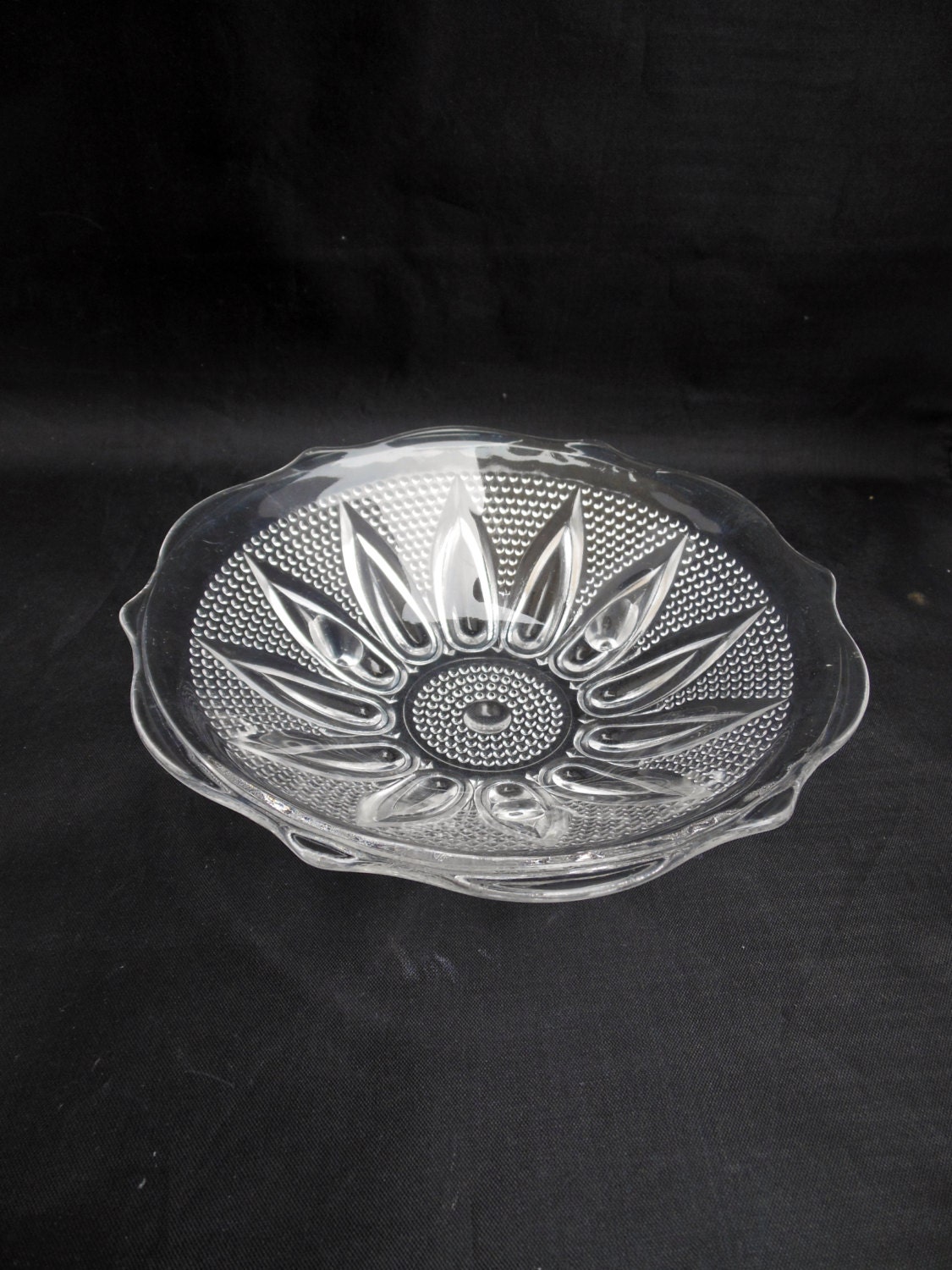 Clear Glass Dish with Drop Design and Bubbles Three Footed Bowl – Haute ...