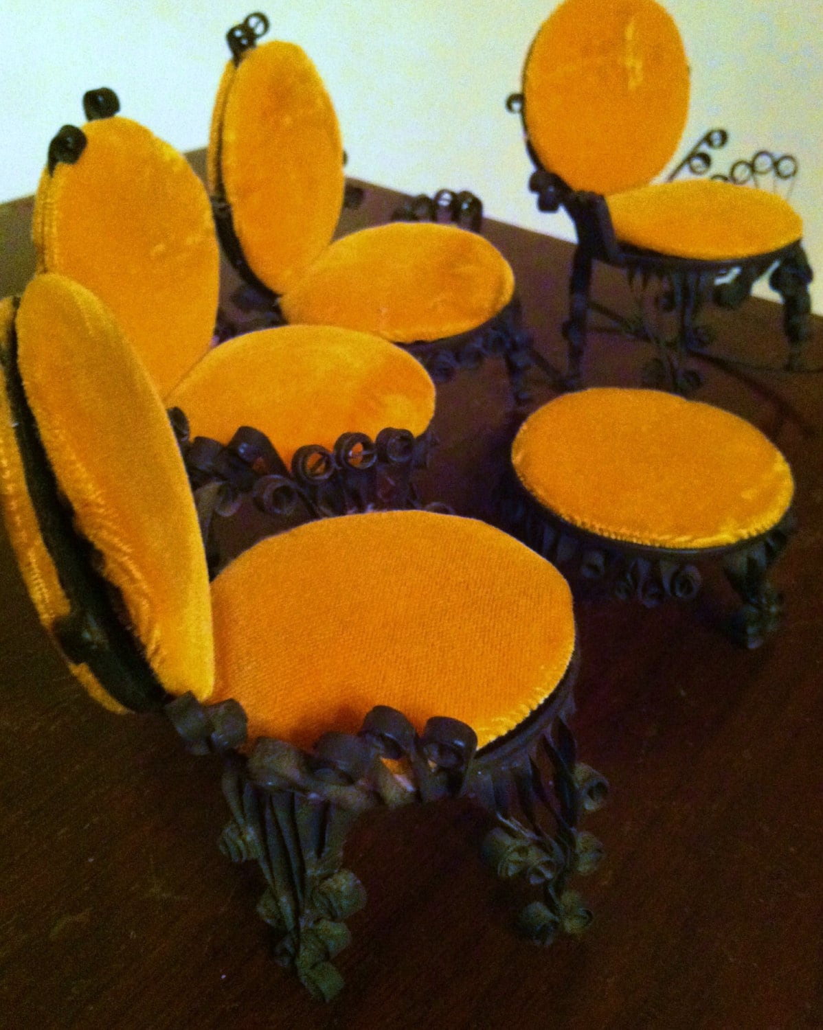 curled metal Victorian doll chairs, 4 piece set – Haute Juice