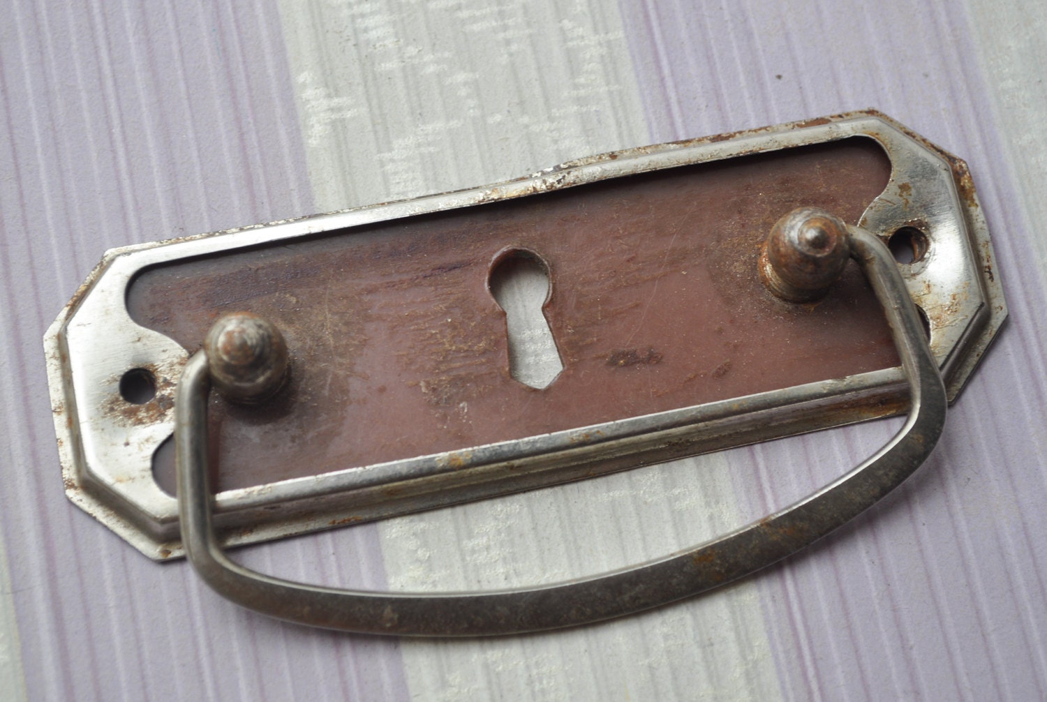 Vintage metal&plastic key hole plate,escutcheon. – Haute Juice
