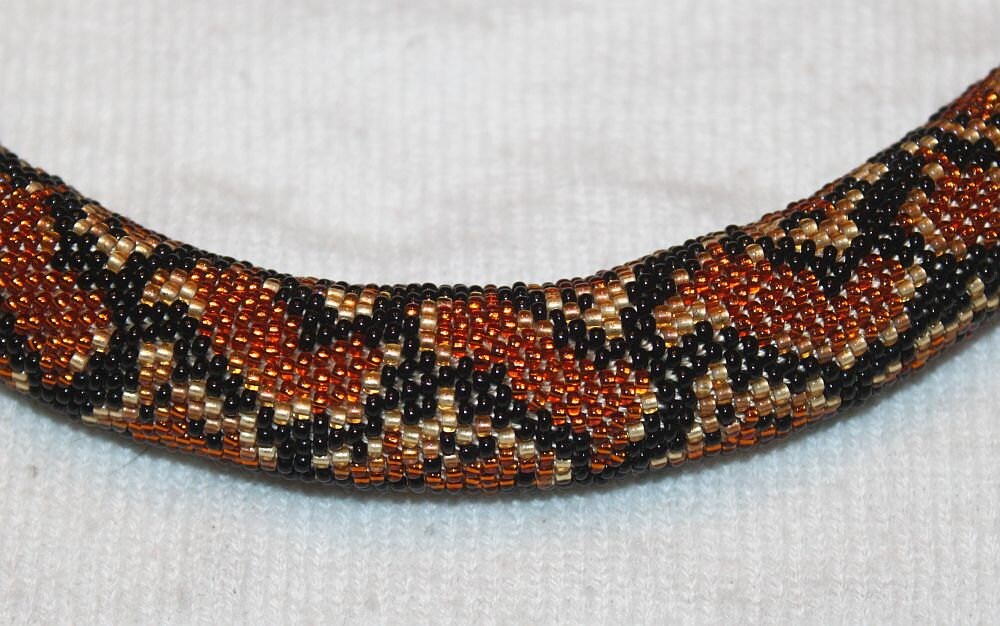 Python snake skin bead crochet rope necklace pattern