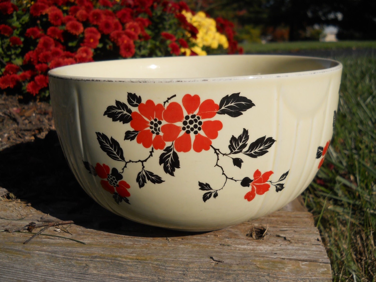 Vintage Hall’s Superior Quality Kitchenware Bowl With Poppies – Haute Juice