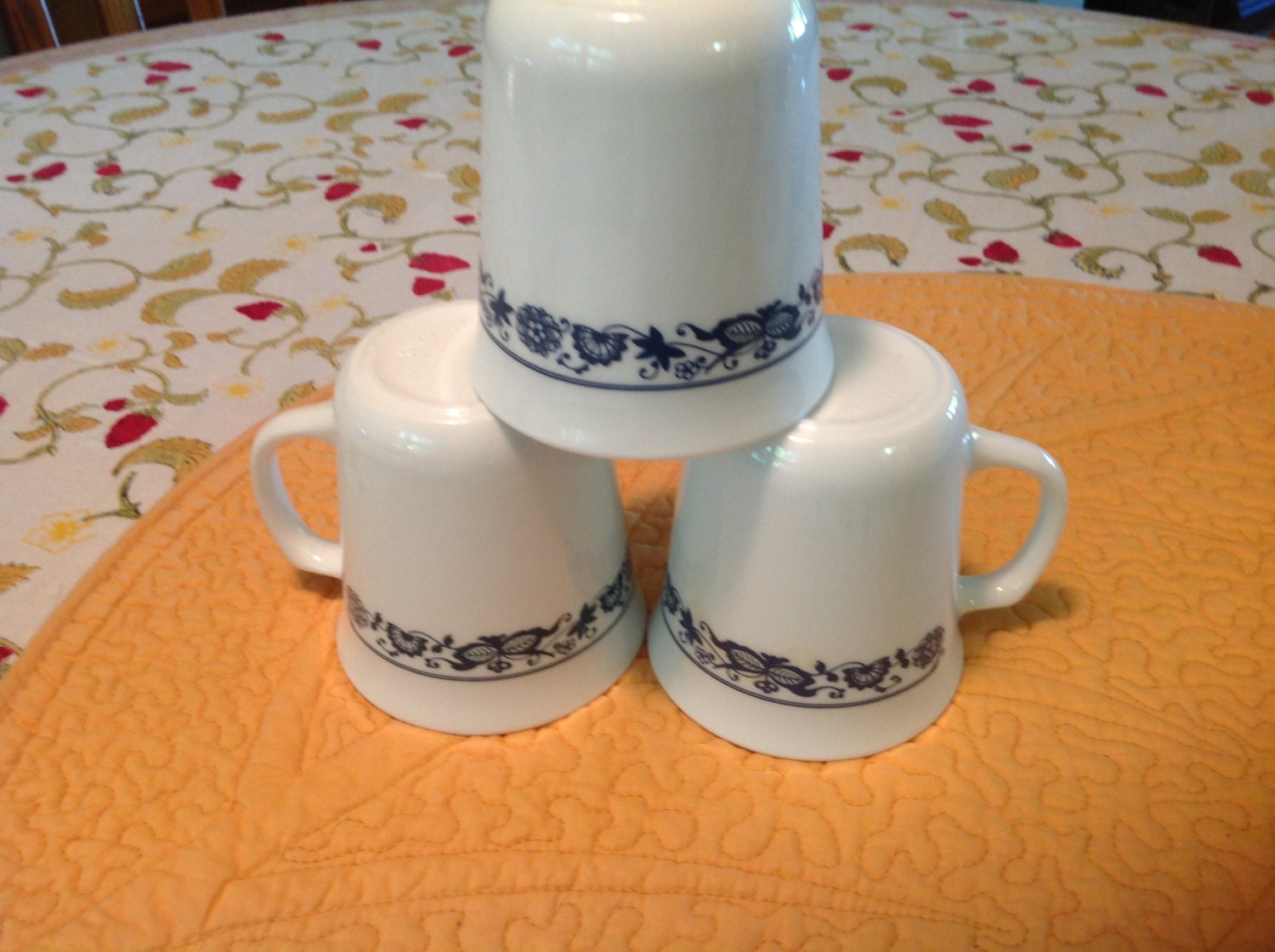 Three Corning Coffee Cups Old Town Blue Pattern – Haute Juice