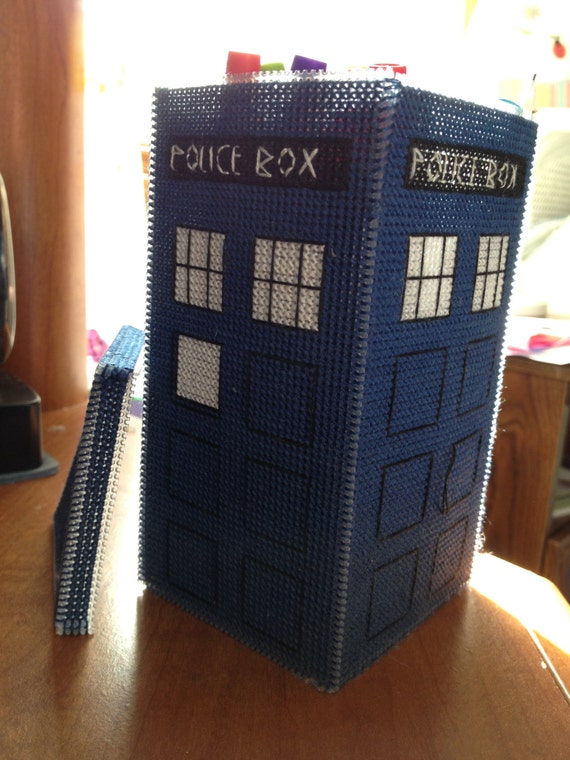 Plastic Canvas TARDIS pattern