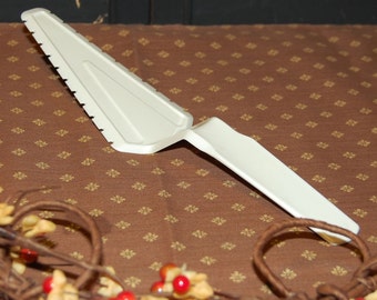 Popular items for pie cake server on Etsy