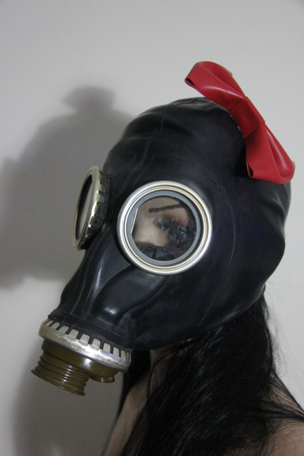 Custom Gas Mask Kato Bow Red Variant