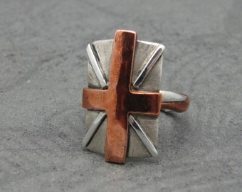 1960's Metal Cracker Jack Ring in SMILEY FACE Design