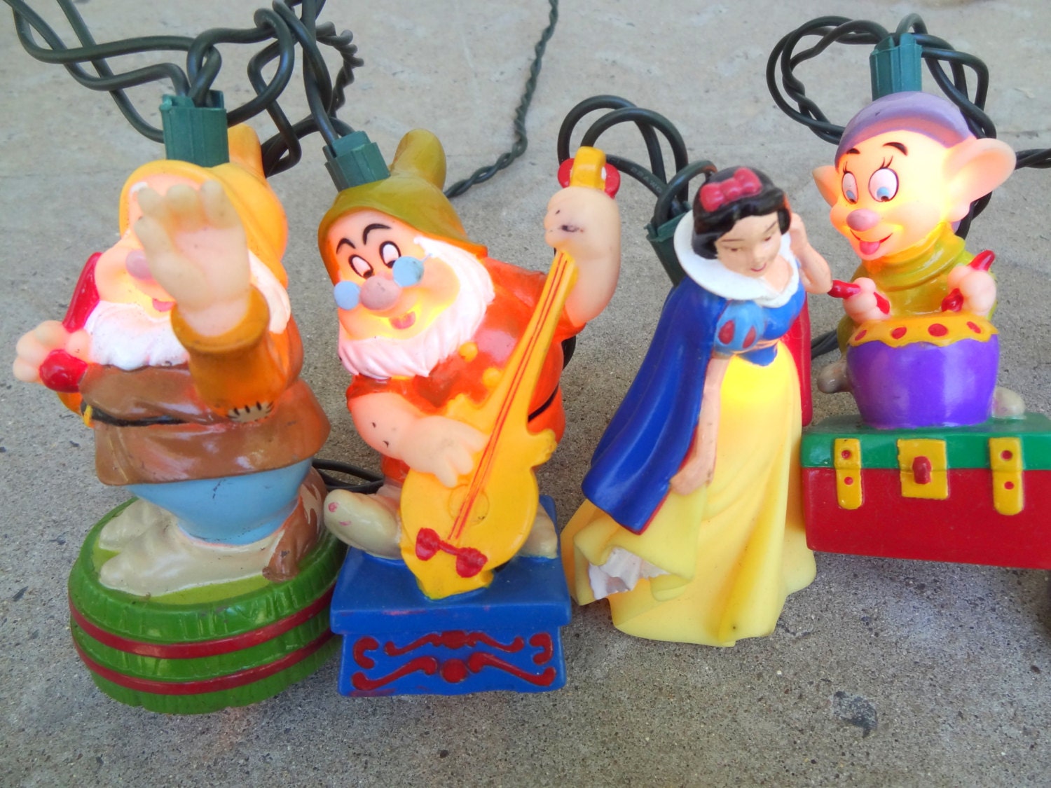 Vintage Disney Snow White Seven Dwarfs Chirstmas Lights