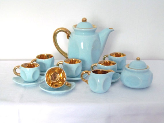 Lovely 1950s Vintage Porcelain Coffee/Tea set 17 pieces