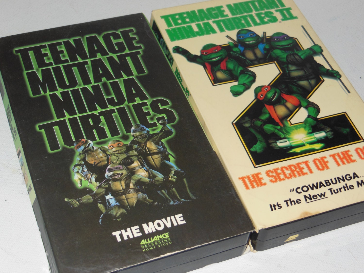 2x Vintage VHS Tapes TMNT & TMNT 2 Secret of the Ooze