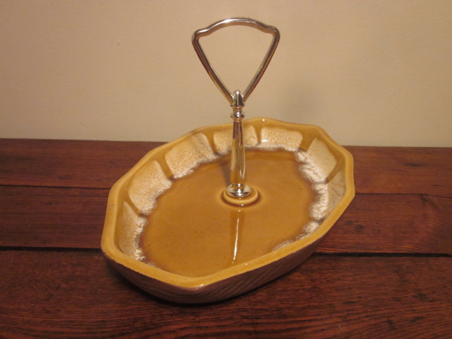 Retro serviing dish 60’s with handle / vintage appetizer dish ...