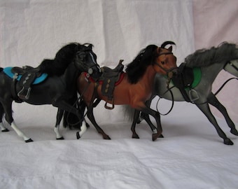 Popular items for plastic horses on Etsy