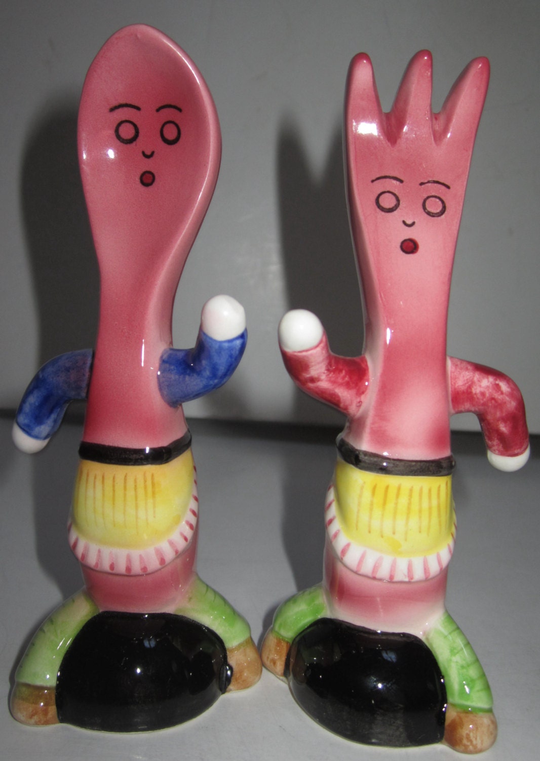 A pair of Ceramic Spoon N Fork Salt & Pepper Shaker – Haute Juice