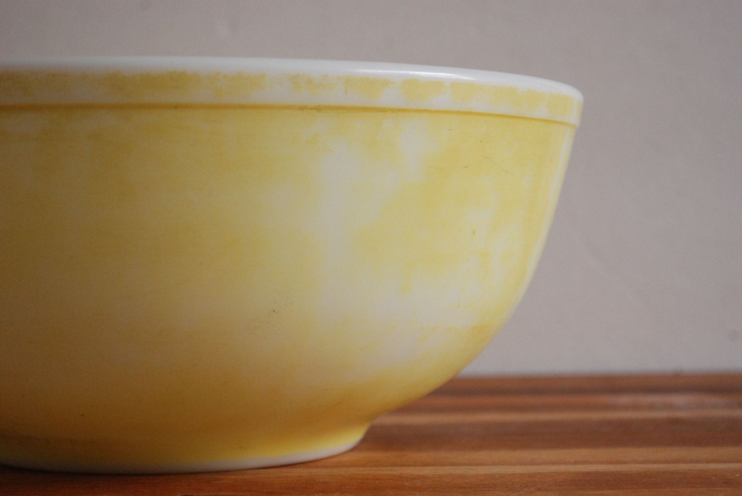 Mid Century Pyrex – Large Mixing Bowl – Yellow – Haute Juice