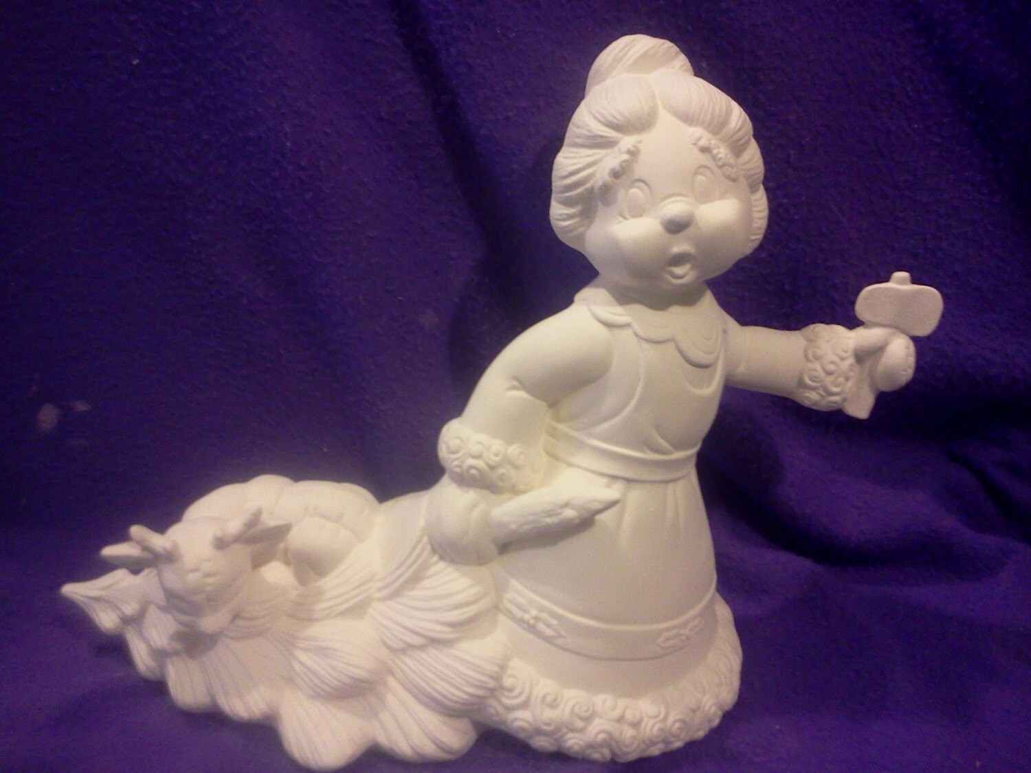 Ceramic Kimple 1795 Mrs Santa Pulling Tree 10 ready to