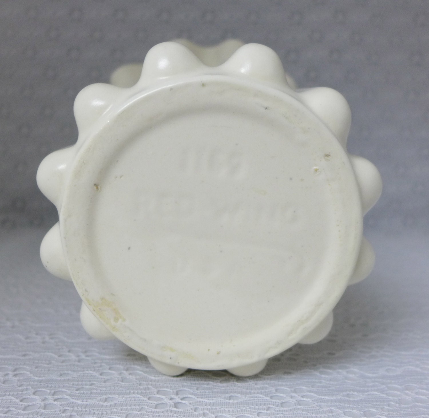 Red Wing Vase 1169 Art Deco USA Cream Ivory Green