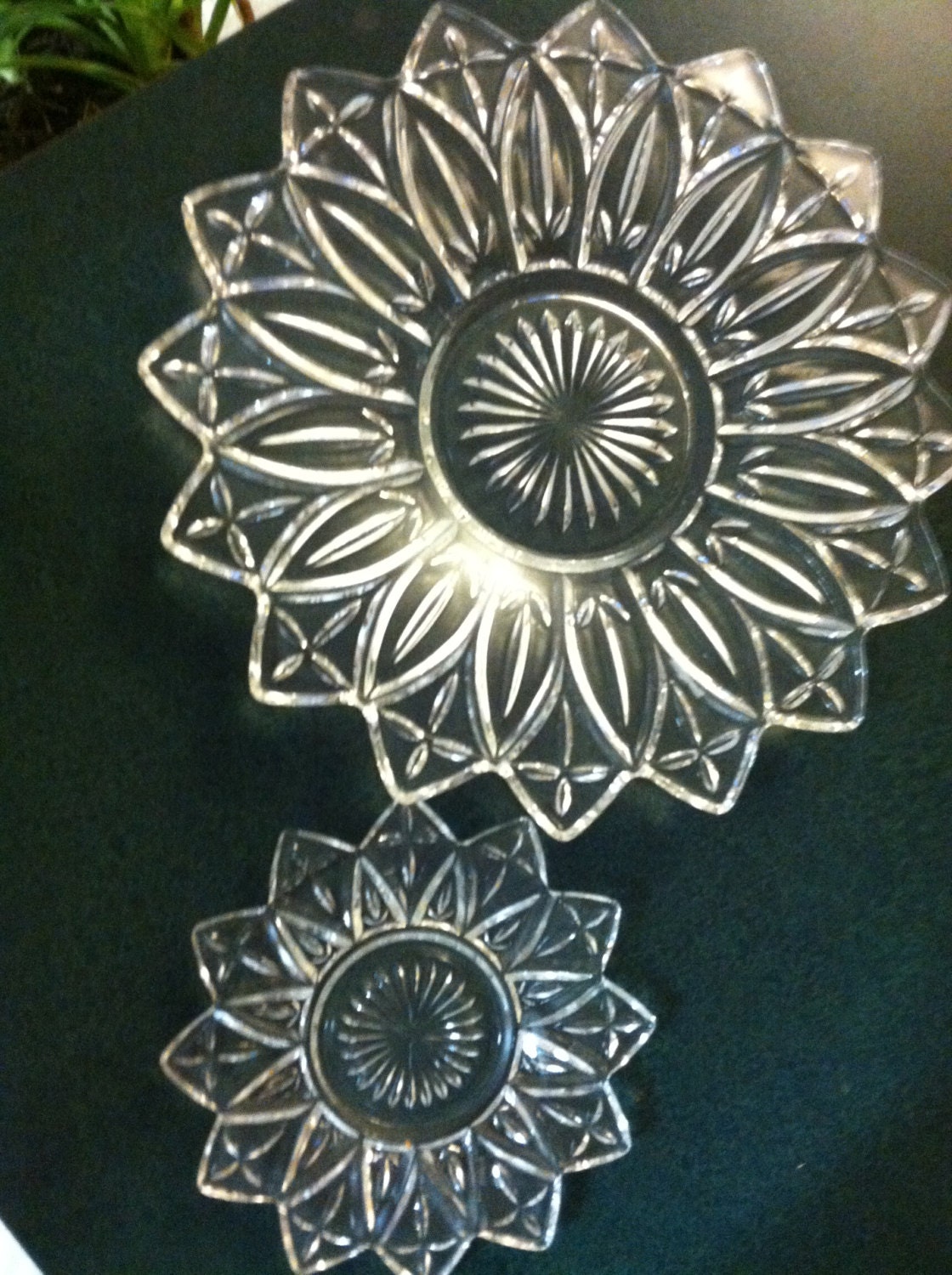 Set of 2 Vintage Federal Glass flower shaped serving dishes – Haute Juice