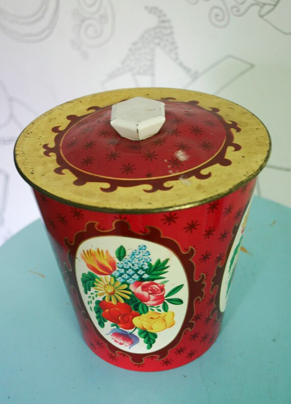 1950s English Red Floral Biscuit Tin by GadzinasHamper on Etsy