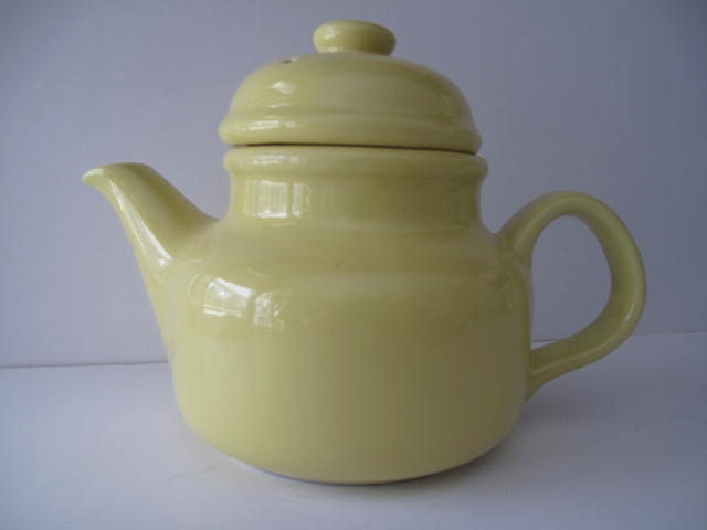 Vintage Ceramic Yellow Teapot – Haute Juice