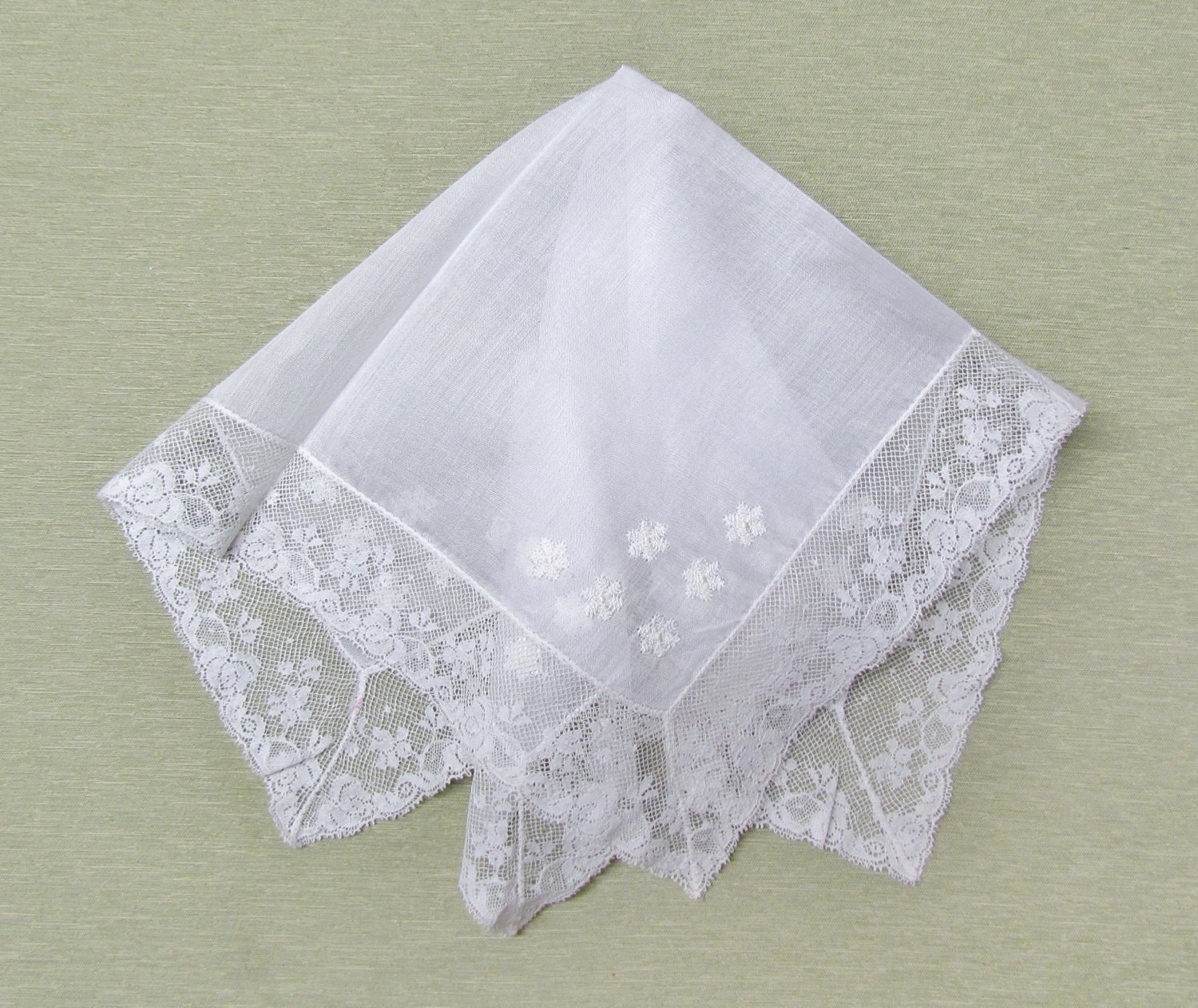Vintage lace trimmed hanky, white wedding handkerchief, c.1950’s ...