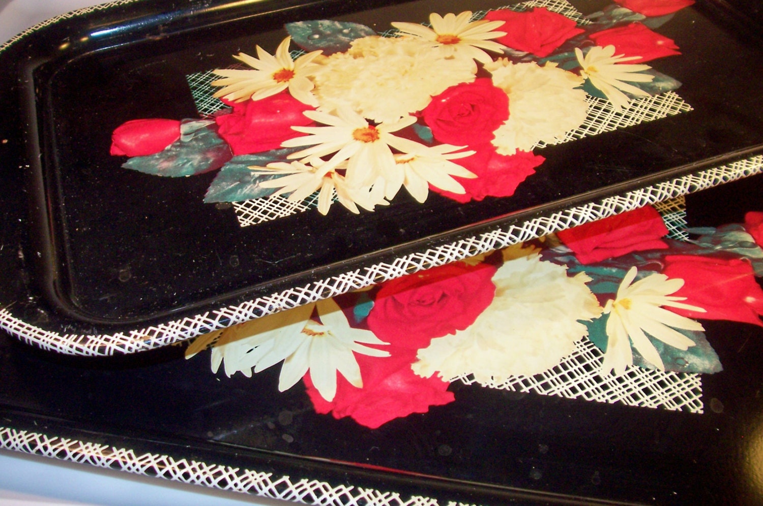 Vintage set of two flower trays – Haute Juice