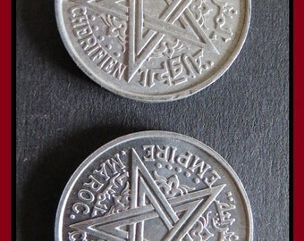 Popular items for gold pentagram on Etsy